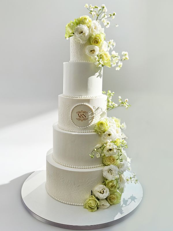 Victoria and Nimi's Wedding Cake - Tamar Al HaHar